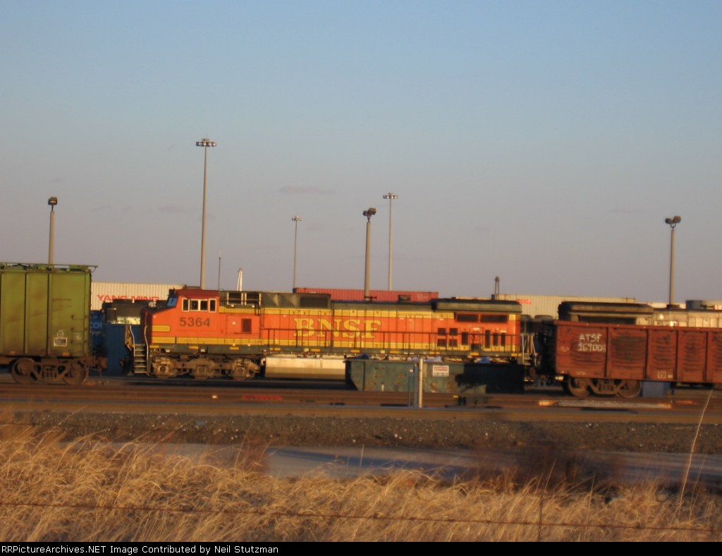 BNSF 5364